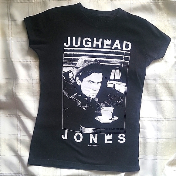 Hot Topic | Tops | Euc Riverdale Jughead Jones Black White Tshirt ...